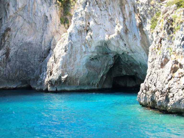 The Mystical Blue Grotto and White Grotto of Capri - Pompeii ...