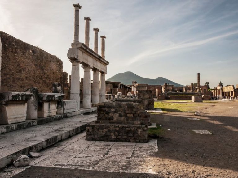 Daily Life in Ancient Pompeii - Pompeii Archaeological Park
